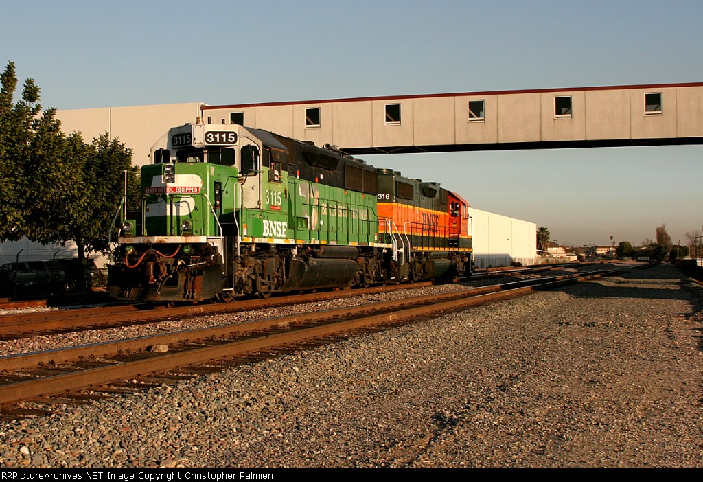 BNSF 3115 and BNSF 2316